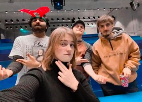 நான் வனிதா பையன் இல்ல மகனின் பதிவுக்கு பதிலடி கொடுத்த வனிதா பளாருன்னு அறங்சுடுவன் என்ன