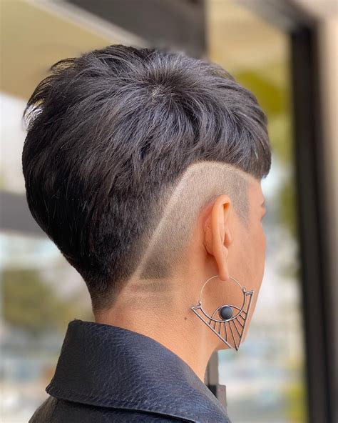 Edgy Undercuts To Try This Summer Sch Ne Frisuren Kurze Haare Haarschnitt Kurze Haare