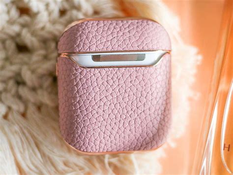 This Wireless Charging Airpods Case Is Genuine Leather
