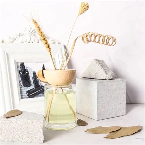 100ml Round Empty Glass Reed Diffuser Bottle With Wooden Screw Cap