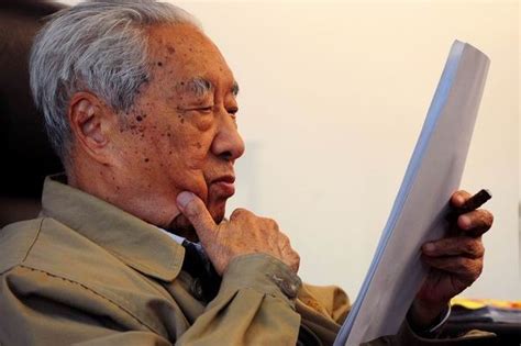 图片 高文垂宇宙 精神在人间