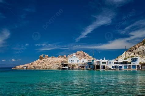그리스의 그리스 마을 경치 좋은 그림 같은 전망 밀로스 섬에 있는 피라포타모스의 해변과 어촌 마을 사진 배경 및 무료 다운로드를위한 그림 Pngtree