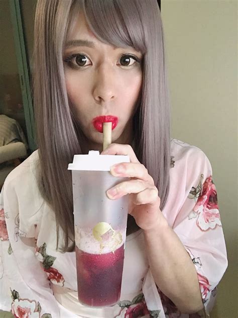 灰色好像不太受歡迎 偽娘板 Dcard