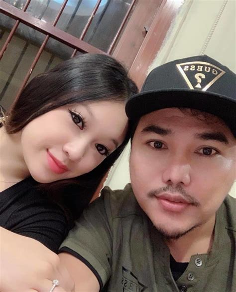 ស្មាន តែ បាត់ មុខ មាស សាលី ទៅ ណា តាម ពិត មក ផ្អែមល្ហែម ជាមួយនឹង