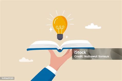 지식 또는 교육 새로운 기술 창의성 또는 아이디어를 공부하거나 배우고 영감을 얻기 위해 책을 읽고 해결책이나 문학을 발견하고 지혜 개념을 발견하고 전구 아이디어를 발견하기