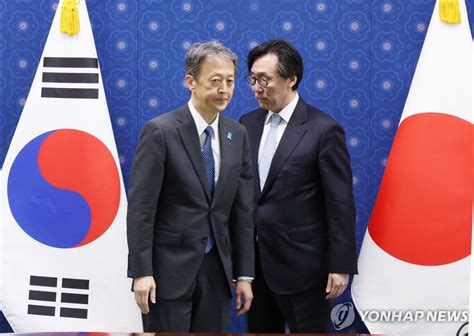 한일 9년 만에 외교 차관 전략대화