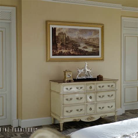 르네 르네가구 프랑스가구 프렌치가구 프렌치인테리어 엔틱가구 수입가구 🎥 르네가구 X 영화 협찬 고전미와 우아함이 살아 숨 쉬는 공간 그 안에 르네가구가