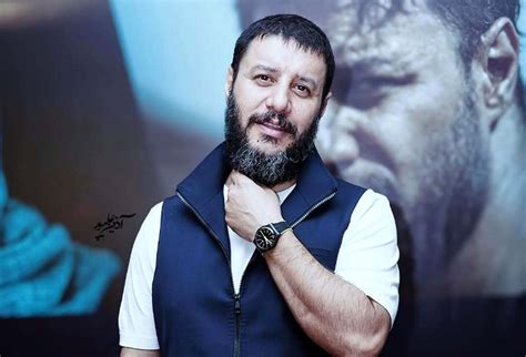 ماشین جواد عزتی در اکران خصوصی وحشی شکار شد