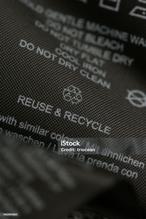 직물 구성 라벨 세탁 지침 및 검은색 패브릭 라벨의 재활용 기호 옷에 세탁 태그 0명에 대한 스톡 사진 및 기타 이미지 0명 개념 검은색 Istock