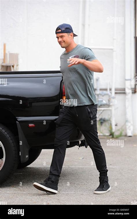 Josh Duhamel Spotted Out With His Son Axl Jack Duhamel In Brentwood Featuring Josh Duhamel