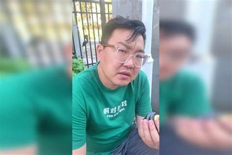 你觉得自己是个玩家没准只是个NPC罢了 玩家