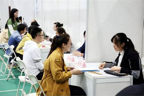 铁饭碗也分“三六九等”？有八大职业被看好，考上就像“捡到宝”毕业生工作就业