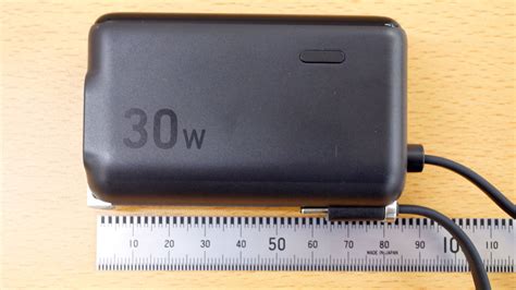 Usb Type Cケーブル内蔵でスマホやタブレットに充電可能＆コンセントに挿して充電器としても使える1台3役なバッテリー搭載usb充電器