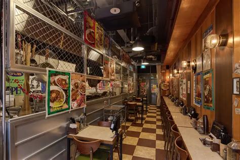 이국적인 오브제를 사용한 빈티지 레트로 컨셉 12평 일식당 인테리어 수원 광교