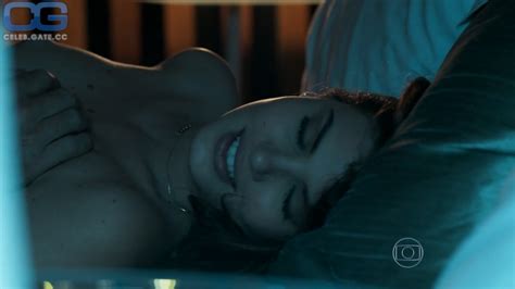 Camila Queiroz Nackt Nacktbilder Playboy Nacktfotos Fakes Oben Ohne