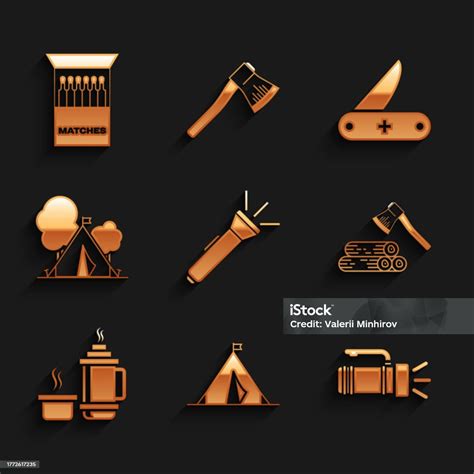 손전등 깃발이 있는 관광 텐트 나무 도끼와 나무 보온병 용기 스위스 군용 칼 및 열린 성냥갑 일치 아이콘을 설정합니다 벡터 강철에 대한 스톡 벡터 아트 및 기타 이미지