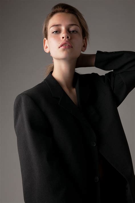 Diana B Gz Quest Artists Models