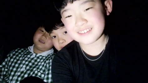 엄마 몰래 과자먹방 Youtube