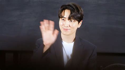 수많은 팬들이 신기한 이준혁 Ft인사봇 Youtube