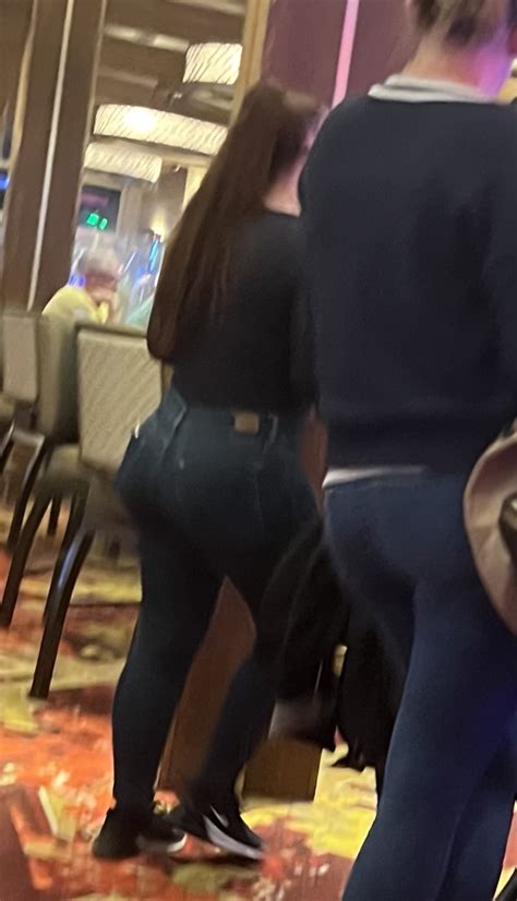 Nerdy Butterface Pawg Tight Jeans Forum