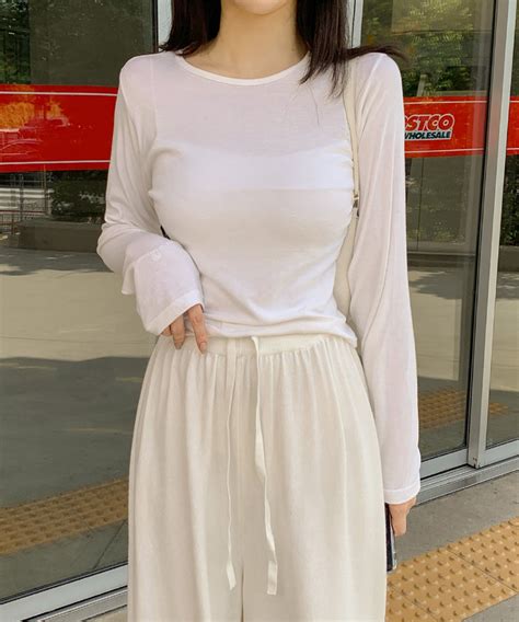 워너비뮤즈 무배🚀 필수템🖤만능코디 무지 긴팔 티셔츠 라운드넥 슬림핏 기본 면 스판 심플 꾸안꾸 데일리룩 레이어드 봄 가을 사계절 8col