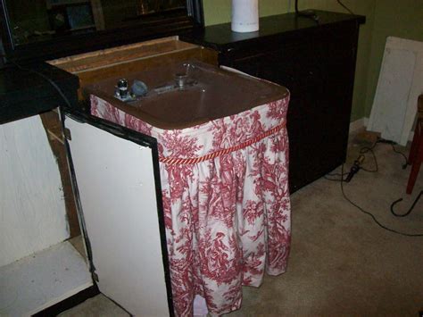 Toile In The Family S Is For Sink To Shelf