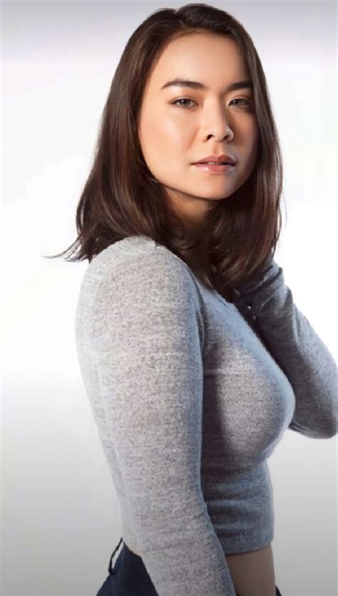 Mitski Attractive People Celebs Pretty People