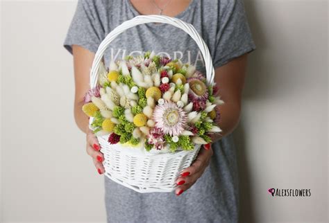 Сухоцветы композиция в корзине Флористика Корзина Композиция