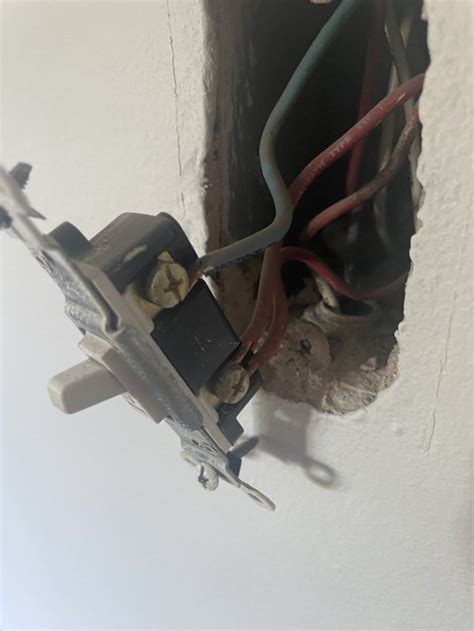 Maybe A Noob Question Switch Only Has 1 Looped Red Wire And 1 Green