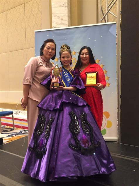 Монгол охид “Дэлхийн бяцхан мисс 2019” тэмцээний тэргүүн титмийг хүртжээ News Mn