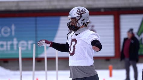 Born Without Lower Arm Ums Hurlburt Uses Natural Grit To Overcome Obstacles