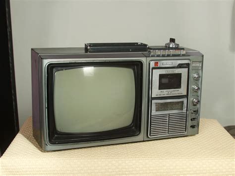 تلویزیون رادیو ضبط ناسیونال قدیمی