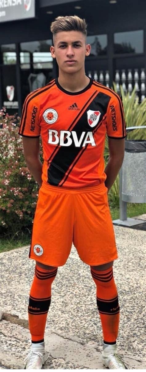 Hot Guys Sagging And Socks — Soccer Player Are Always So Damn Fit And Love