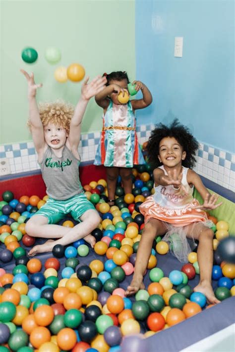 Girls Playing Pool Photos Download The Best Free Girls Playing Pool