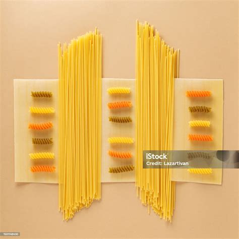 이탈리안 생 파스타 다양한 종류와 모양의 파스타 이탈리아 음식 요리 개념입니다 플랫 레이 0명에 대한 스톡 사진 및 기타 이미지 Istock
