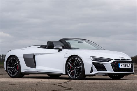 Audi R8 Spyder 2022 White