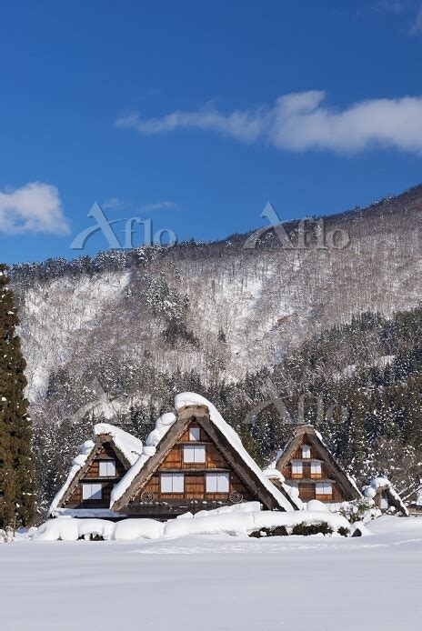 岐阜県 雪の白川郷 22696897 の写真素材 アフロ