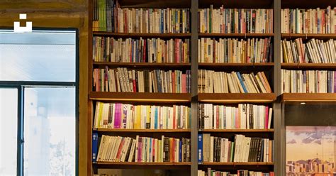 책이 있는 책장 사진 Unsplash의 무료 부산 이미지