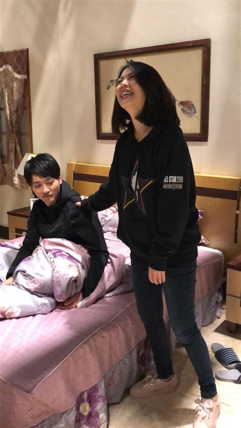吳東諺不要看！白家綺挺七月孕肚 對他嬌喊：老公不要睡 娛樂 Nownews今日新聞
