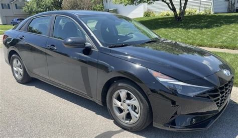 2022 Hyundai Elantra Black 4 Cylinder Live And Online Auctions On