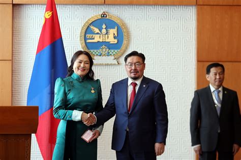 ХААН Банкны Гүйцэтгэх захирал Р Мөнхтуяа Монгол Улсын Гавьяат эдийн засагч цол тэмдгээр шагнууллаа