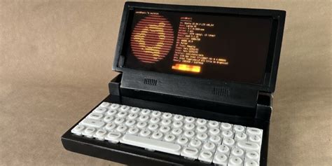 “rasti Computer” Is A Detailed Grid Compass Tribute Made From Framework