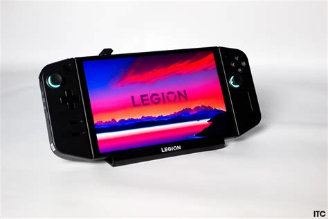 AMD Confirms Ryzen Z2 Strix Point Processor For Portable Consoles Coming In Early 2025