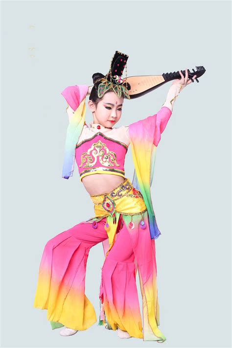 少儿拿鼓的敦煌舞敦煌乐鼓舞蹈少儿敦煌乐鼓舞大山谷图库