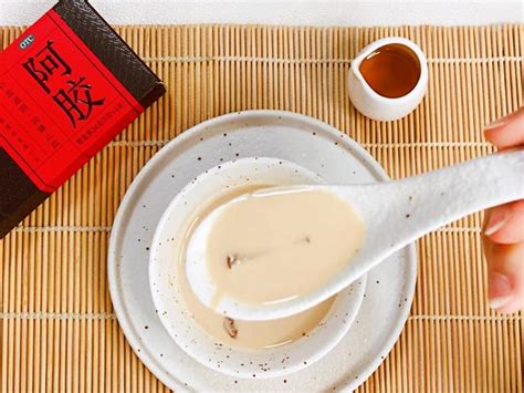 【牛奶阿胶羮，比奶茶还续命的做法视频做法步骤】下厨房