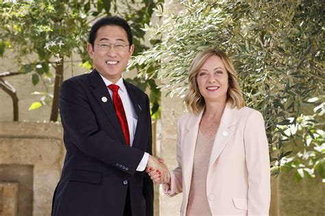 Brilliant Nisha Kaur [ L I O N]