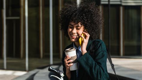 Apples Ios 16 4 Has A Cool Feature That Can Make Cellular Calls Better Mashable