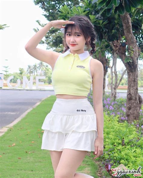 Tiktoker Vũ Thị Khánh Huyền 2k4 khoe ảnh vô cùng xinh đẹp