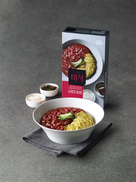 이번엔 매운맛…하림 더미식 사천자장면 출시