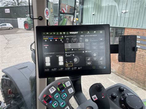 724 Gen 6 Profi Plus Redlynch Tractors